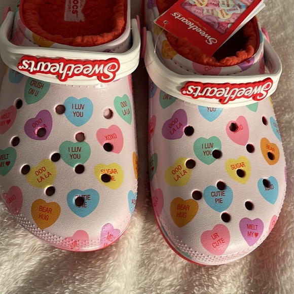 CROCS | Shoes | Nwt Valentines Day Sweetheart Collab Fur Lined Crocs ...